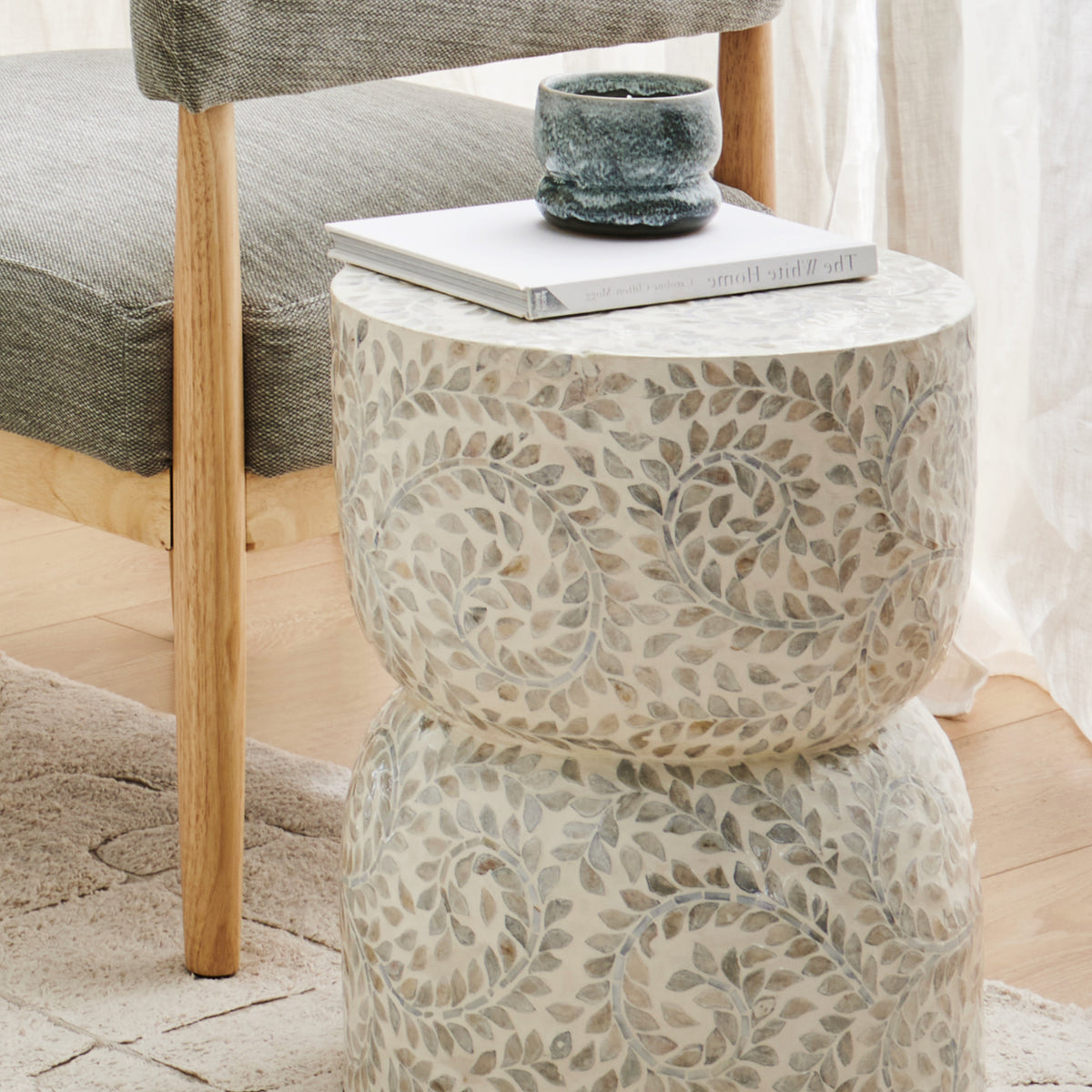 Nassau Shell Inlay Stool – HAUSETTE®