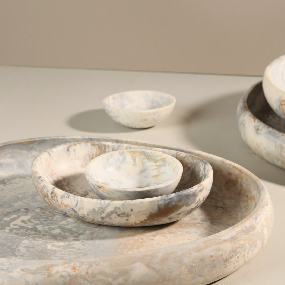 Tallong Resin Pebble Tray Medium In Clay – HAUSETTE®