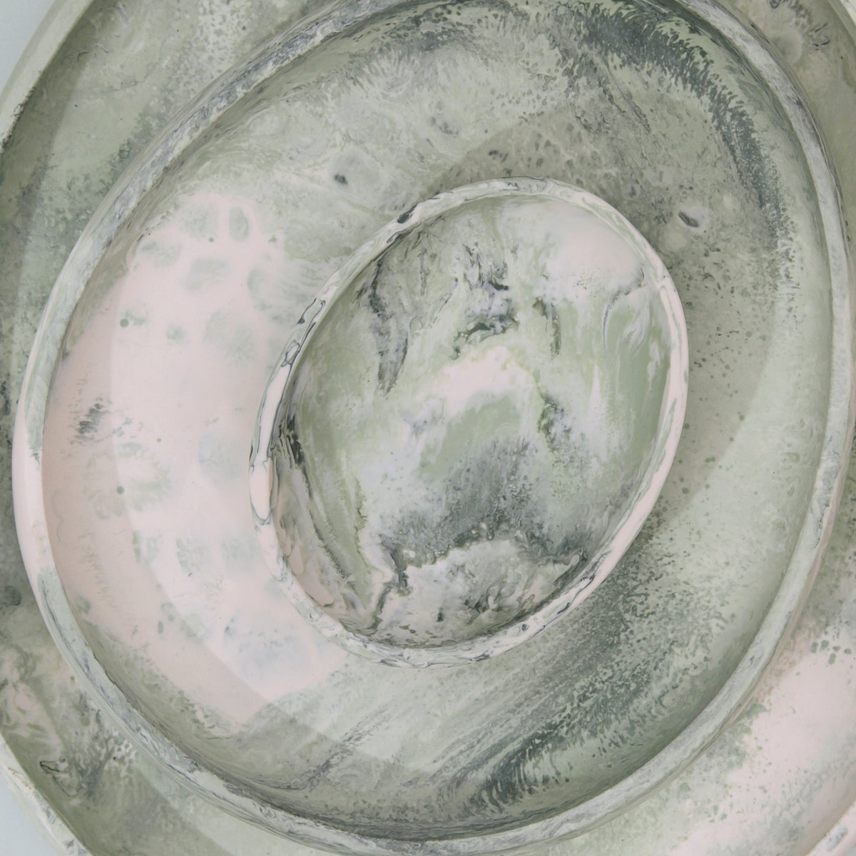 Tallong Resin Pebble Tray Medium In Sage Green – HAUSETTE®