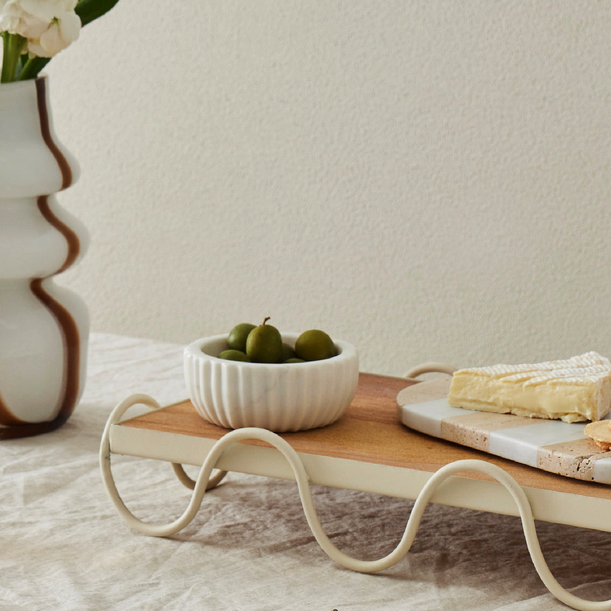 Trivoli Sandstone Metal Wave Tray in Ivory – HAUSETTE®